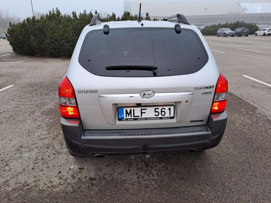 Grey Hyundai Tucson 2008 in Siauliai, with an engine capacity of 2.00 L and mileage of 248 thousand km for 2999 €, photo 22 on AUTOMOTO.COM.LV
