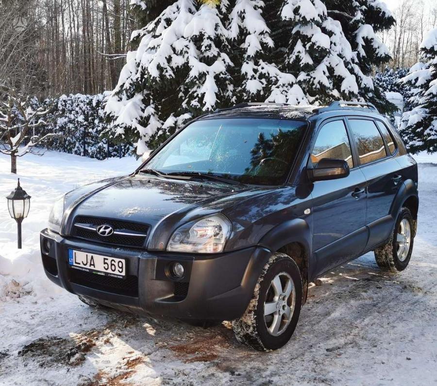 Pelēks Hyundai Tucson 2008 Šauļi, ar dzinēja tilpumu 1.99 L un nobraukumu 160 tūkst. km par 2700 €, foto 1 vietnē AUTOMOTO.COM.LV