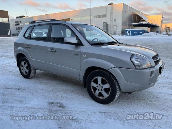 Grey Hyundai Tucson 2008 in Tallinn, with an engine capacity of 2.00 L and mileage of 147 thousand km for 3500 €, photo 1 on AUTOMOTO.COM.LV