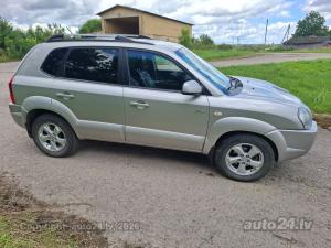 Pelēks Hyundai Tucson 2008 Paide, ar dzinēja tilpumu 2.00 L un nobraukumu 302 tūkst. km par 4499 €, foto 3 vietnē AUTOMOTO.COM.LV