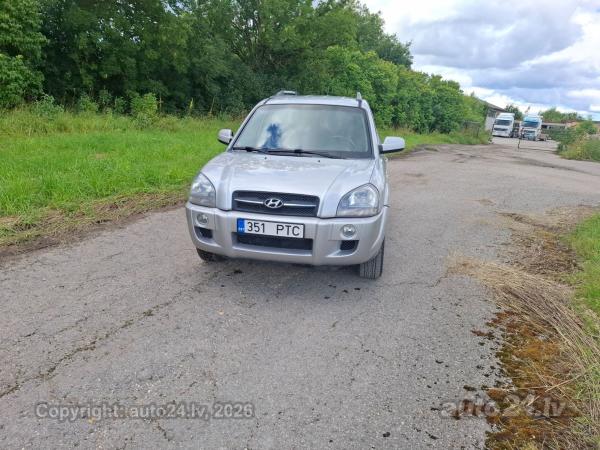 Pelēks Hyundai Tucson 2008 Paide, ar dzinēja tilpumu 2.00 L un nobraukumu 302 tūkst. km par 4499 €, foto 8 vietnē AUTOMOTO.COM.LV