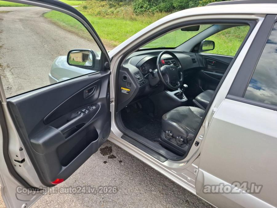 Pelēks Hyundai Tucson 2008 Paide, ar dzinēja tilpumu 2.00 L un nobraukumu 302 tūkst. km par 4499 €, foto 10 vietnē AUTOMOTO.COM.LV