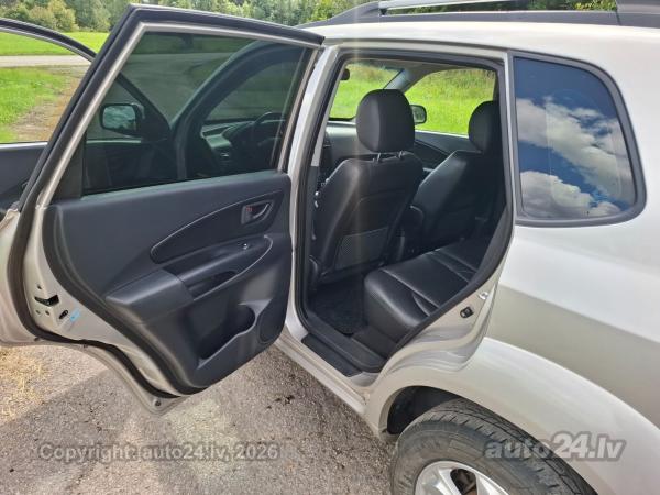 Pelēks Hyundai Tucson 2008 Paide, ar dzinēja tilpumu 2.00 L un nobraukumu 302 tūkst. km par 4499 €, foto 10 vietnē AUTOMOTO.COM.LV