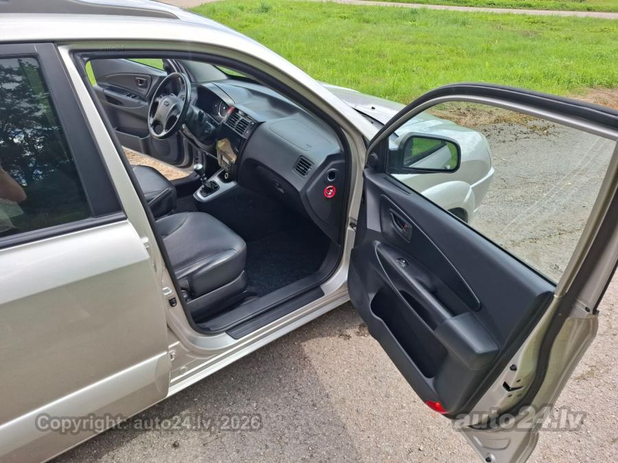 Pelēks Hyundai Tucson 2008 Paide, ar dzinēja tilpumu 2.00 L un nobraukumu 302 tūkst. km par 4499 €, foto 17 vietnē AUTOMOTO.COM.LV