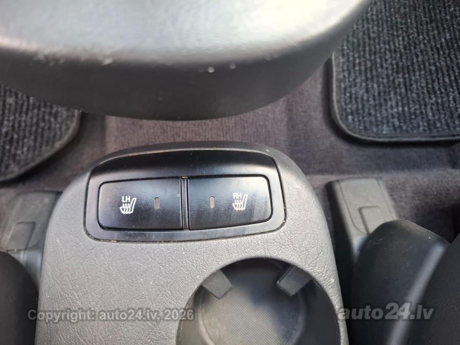 Pelēks Hyundai Tucson 2008 Paide, ar dzinēja tilpumu 2.00 L un nobraukumu 302 tūkst. km par 4499 €, foto 21 vietnē AUTOMOTO.COM.LV