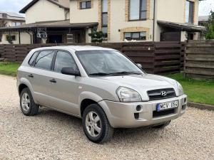 Pelēks Hyundai Tucson 2008 Viļņa, ar dzinēja tilpumu 1.99 L un nobraukumu 289 tūkst. km par 2150 €, foto 4 vietnē AUTOMOTO.COM.LV