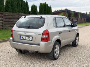 Pelēks Hyundai Tucson 2008 Viļņa, ar dzinēja tilpumu 1.99 L un nobraukumu 289 tūkst. km par 2150 €, foto 5 vietnē AUTOMOTO.COM.LV