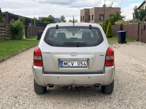 Pelēks Hyundai Tucson 2008 Viļņa, ar dzinēja tilpumu 1.99 L un nobraukumu 289 tūkst. km par 2150 €, foto 6 vietnē AUTOMOTO.COM.LV