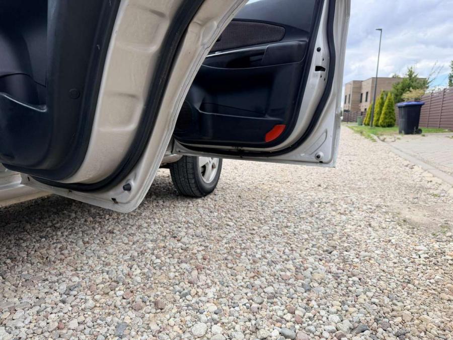 Pelēks Hyundai Tucson 2008 Viļņa, ar dzinēja tilpumu 1.99 L un nobraukumu 289 tūkst. km par 2150 €, foto 15 vietnē AUTOMOTO.COM.LV