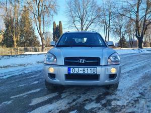 Grey Hyundai Tucson 2009 in Cesis, with an engine capacity of 2.00 L and mileage of 0 thousand km for 4450 €, photo 2 on AUTOMOTO.COM.LV