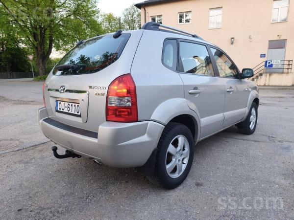 Pelēks Hyundai Tucson 2009 Cēsis, ar dzinēja tilpumu 2.00 L un nobraukumu 0 tūkst. km par 4450 €, foto 6 vietnē AUTOMOTO.COM.LV