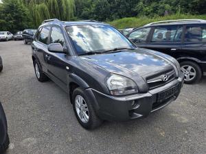 Grey Hyundai Tucson 2009 in Marijampole, with an engine capacity of 1.98 L and mileage of 160 thousand km for 3200 €, photo  on AUTOMOTO.COM.LV