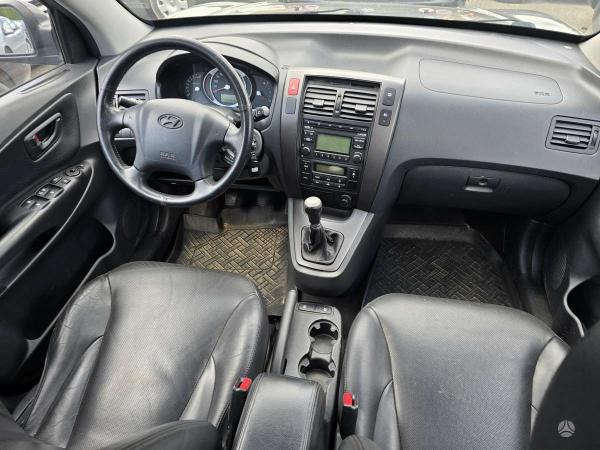 Pelēks Hyundai Tucson 2009 Marijampole, ar dzinēja tilpumu 1.98 L un nobraukumu 160 tūkst. km par 3200 €, foto 9 vietnē AUTOMOTO.COM.LV