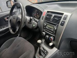 Pelēks Hyundai Tucson 2009 Rīga, ar dzinēja tilpumu 2.00 L un nobraukumu 230 tūkst. km par 3700 €, foto 7 vietnē AUTOMOTO.COM.LV