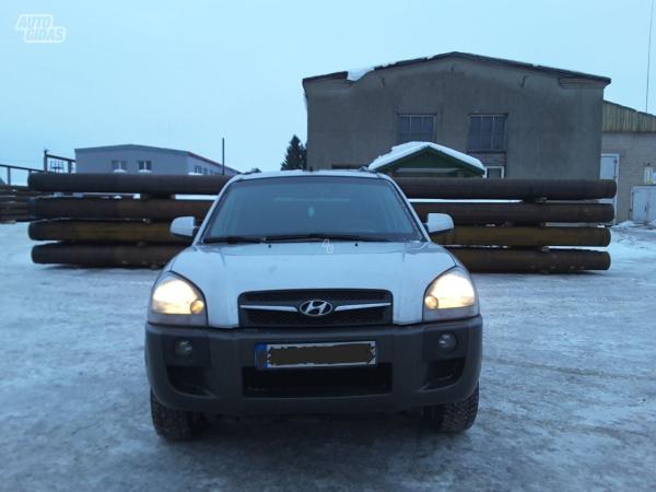 Pelēks Hyundai Tucson 2010 Kretinga, ar dzinēja tilpumu 2.00 L un nobraukumu 200 tūkst. km par 3150 €, foto 1 vietnē AUTOMOTO.COM.LV