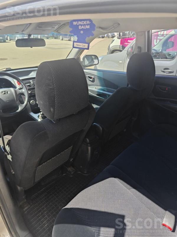 Pelēks Hyundai Tucson 2010 Rīga, ar dzinēja tilpumu 2.00 L un nobraukumu 212 tūkst. km par 3000 €, foto 8 vietnē AUTOMOTO.COM.LV