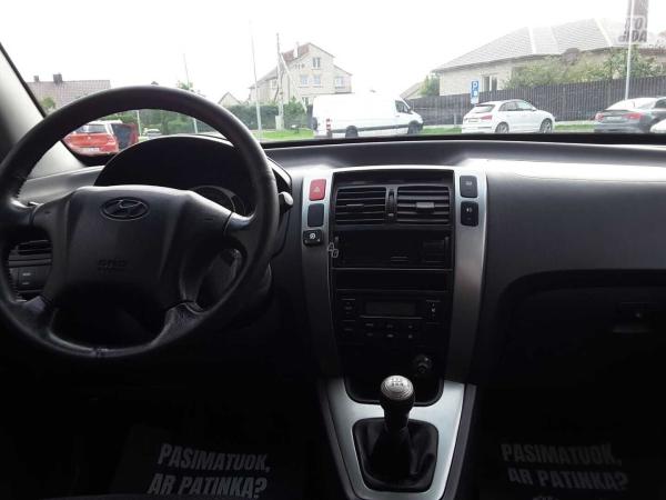 Pelēks Hyundai Tucson 2010 Kretinga, ar dzinēja tilpumu 2.00 L un nobraukumu 200 tūkst. km par 3750 €, foto 6 vietnē AUTOMOTO.COM.LV