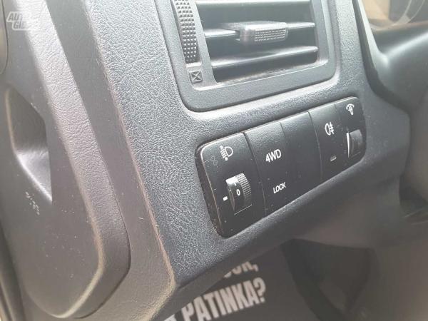 Pelēks Hyundai Tucson 2010 Kretinga, ar dzinēja tilpumu 2.00 L un nobraukumu 200 tūkst. km par 3750 €, foto 11 vietnē AUTOMOTO.COM.LV