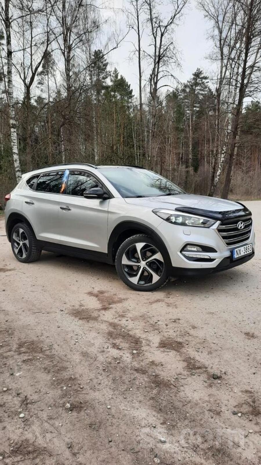 Grey Hyundai Tucson 2015 in Jelgava, with an engine capacity of 2.00 L and mileage of 173 thousand km for 12500 €, photo 1 on AUTOMOTO.COM.LV