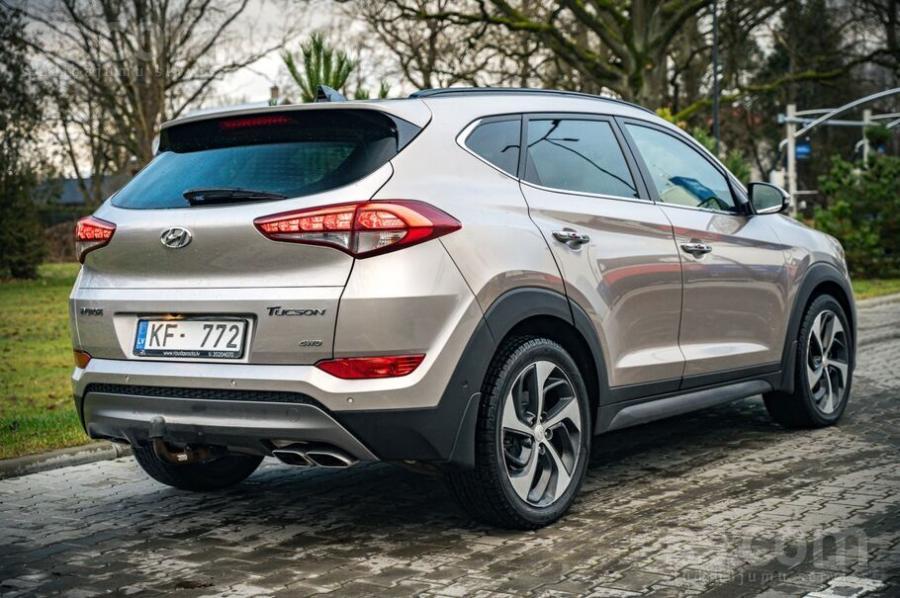 Pelēks Hyundai Tucson 2015 Rīga, ar dzinēja tilpumu 2.00 L un nobraukumu 0 tūkst. km par 11590 €, foto 4 vietnē AUTOMOTO.COM.LV