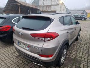 Grey Hyundai Tucson 2015 in Kaunas, with an engine capacity of 2.00 L and mileage of 199 thousand km for 8300 €, photo 6 on AUTOMOTO.COM.LV