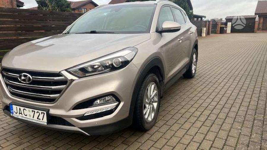 Grey Hyundai Tucson 2015 in Klaipeda, with an engine capacity of 1.59 L and mileage of 96 thousand km for 14300 €, photo 1 on AUTOMOTO.COM.LV