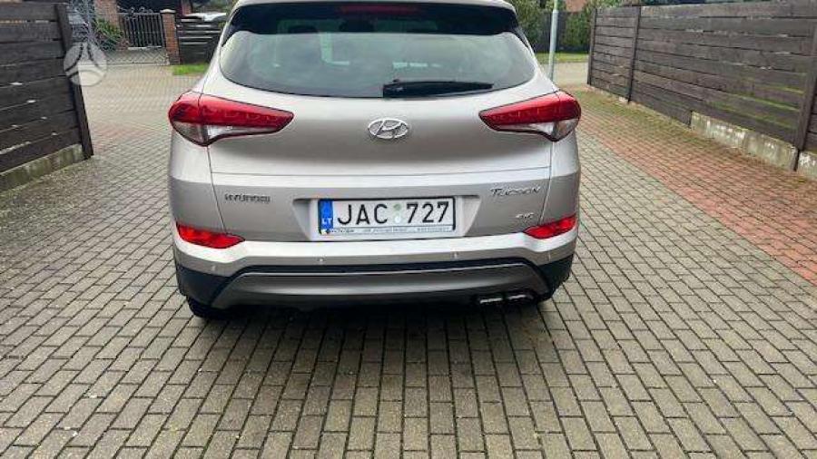 Grey Hyundai Tucson 2015 in Klaipeda, with an engine capacity of 1.59 L and mileage of 96 thousand km for 14300 €, photo 3 on AUTOMOTO.COM.LV