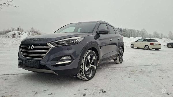 Grey Hyundai Tucson 2015 in Kaunas, with an engine capacity of 1.59 L and mileage of 201 thousand km for 12000 €, photo 3 on AUTOMOTO.COM.LV