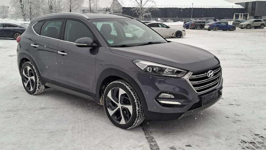 Pelēks Hyundai Tucson 2015 Kauņa, ar dzinēja tilpumu 1.59 L un nobraukumu 201 tūkst. km par 12000 €, foto 6 vietnē AUTOMOTO.COM.LV