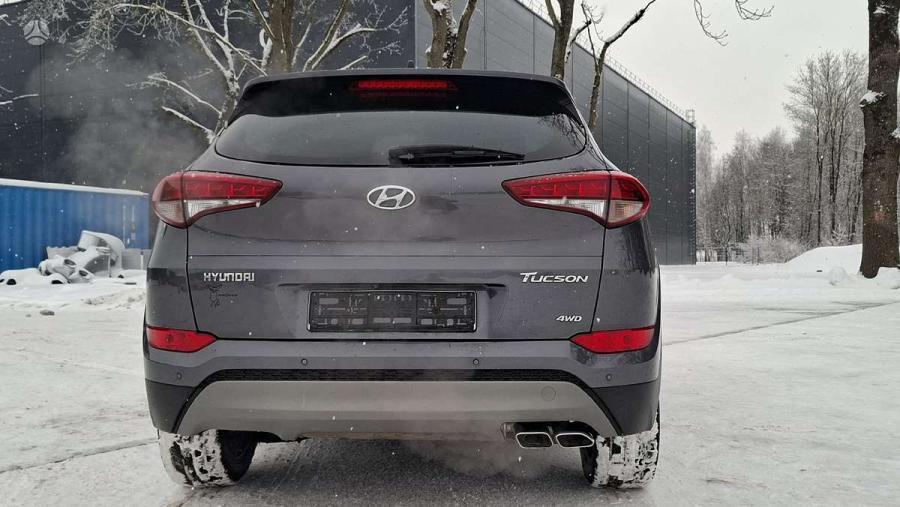Pelēks Hyundai Tucson 2015 Kauņa, ar dzinēja tilpumu 1.59 L un nobraukumu 201 tūkst. km par 12000 €, foto 11 vietnē AUTOMOTO.COM.LV