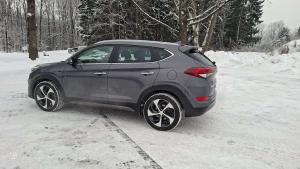 Pelēks Hyundai Tucson 2015 Kauņa, ar dzinēja tilpumu 1.59 L un nobraukumu 201 tūkst. km par 12000 €, foto 14 vietnē AUTOMOTO.COM.LV