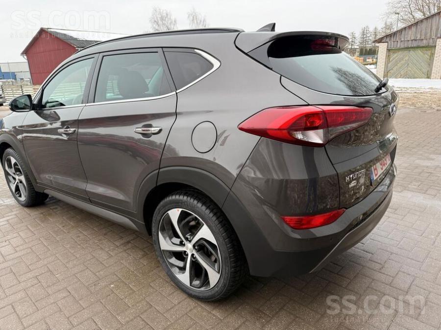 Pelēks Hyundai Tucson 2015 Talsi, ar dzinēja tilpumu 2.00 L un nobraukumu 225 tūkst. km par 12970 €, foto 6 vietnē AUTOMOTO.COM.LV