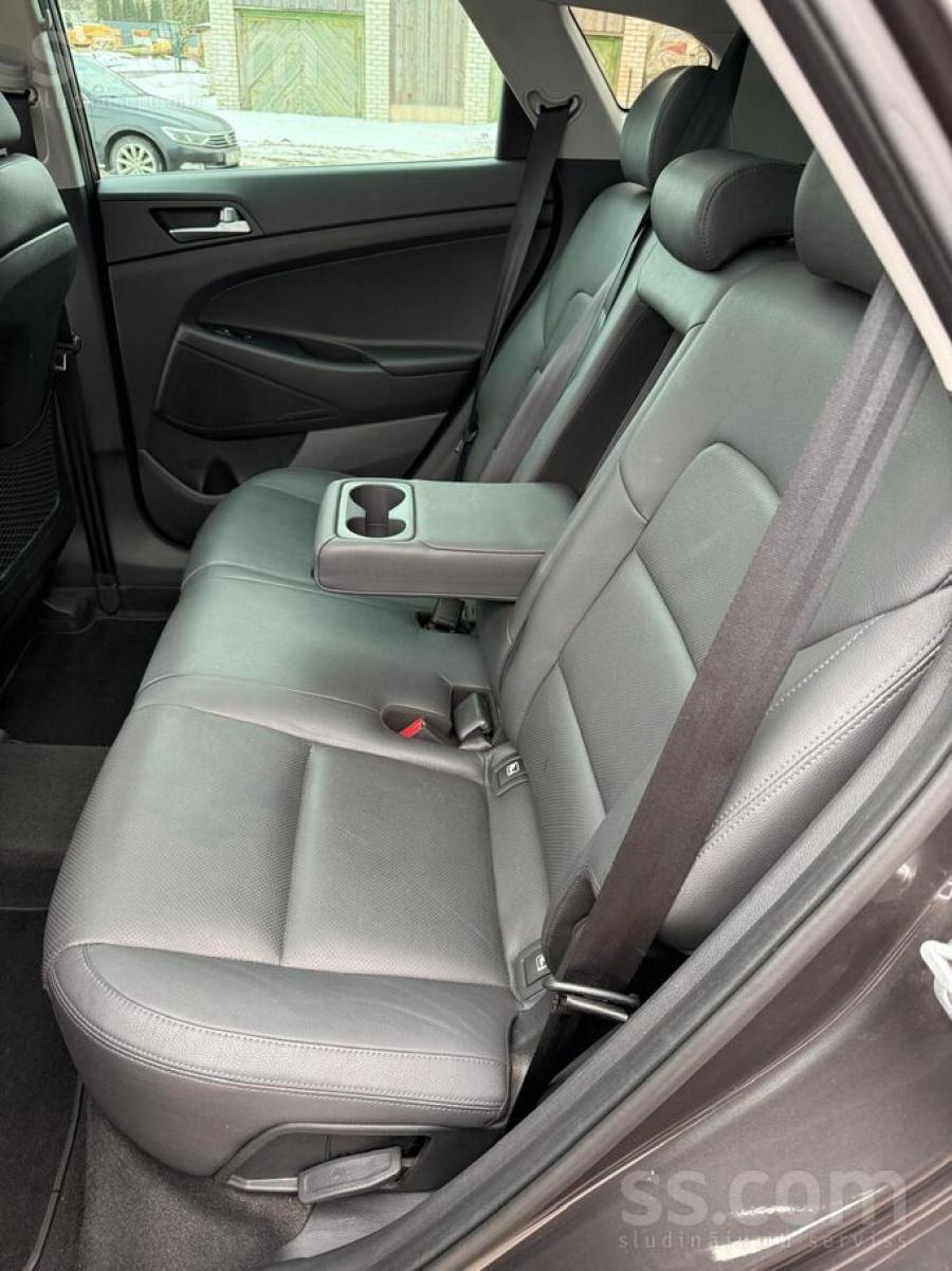 Pelēks Hyundai Tucson 2015 Talsi, ar dzinēja tilpumu 2.00 L un nobraukumu 225 tūkst. km par 12970 €, foto 7 vietnē AUTOMOTO.COM.LV