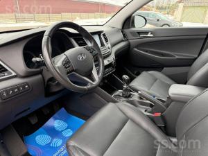Pelēks Hyundai Tucson 2015 Talsi, ar dzinēja tilpumu 2.00 L un nobraukumu 225 tūkst. km par 12970 €, foto 11 vietnē AUTOMOTO.COM.LV