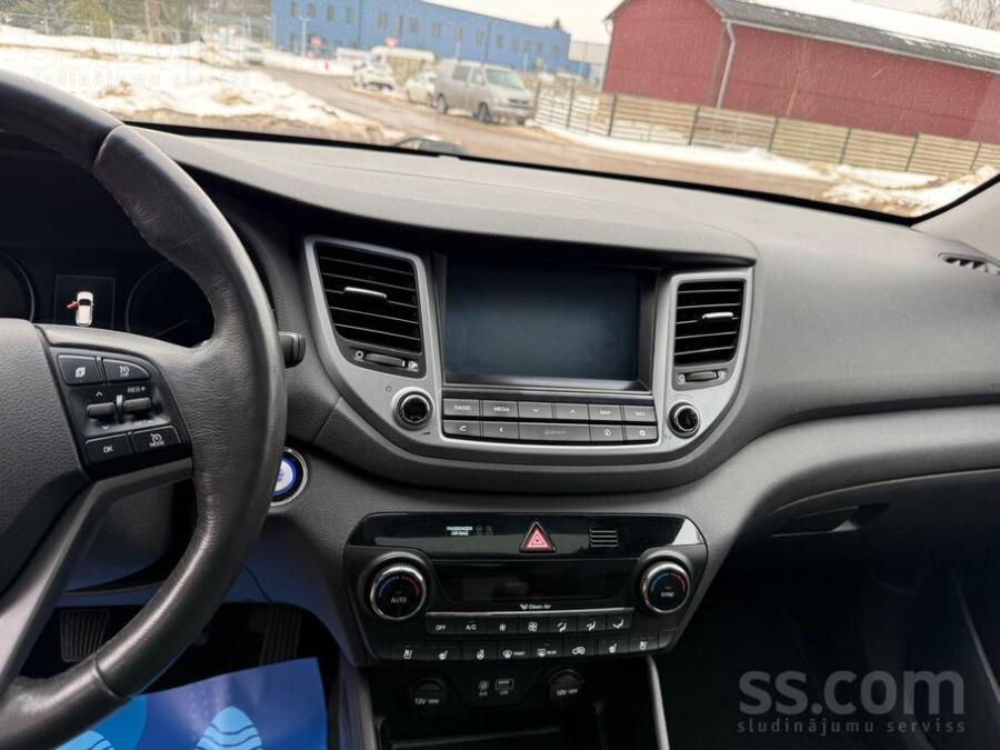 Pelēks Hyundai Tucson 2015 Talsi, ar dzinēja tilpumu 2.00 L un nobraukumu 225 tūkst. km par 12970 €, foto 13 vietnē AUTOMOTO.COM.LV