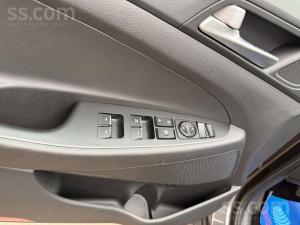 Pelēks Hyundai Tucson 2015 Talsi, ar dzinēja tilpumu 2.00 L un nobraukumu 225 tūkst. km par 12970 €, foto 15 vietnē AUTOMOTO.COM.LV