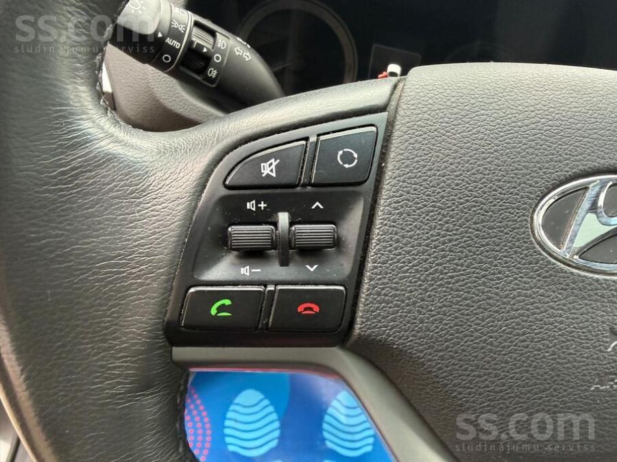Pelēks Hyundai Tucson 2015 Talsi, ar dzinēja tilpumu 2.00 L un nobraukumu 225 tūkst. km par 12970 €, foto 16 vietnē AUTOMOTO.COM.LV