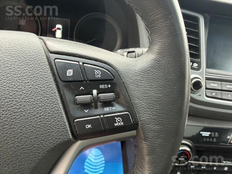 Pelēks Hyundai Tucson 2015 Talsi, ar dzinēja tilpumu 2.00 L un nobraukumu 225 tūkst. km par 12970 €, foto 17 vietnē AUTOMOTO.COM.LV