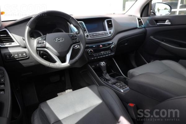 Grey Hyundai Tucson 2015 in Riga, with an engine capacity of 1.60 L and mileage of 0 thousand km for 12495 €, photo 8 on AUTOMOTO.COM.LV