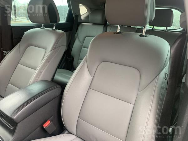Grey Hyundai Tucson 2015 in Riga, with an engine capacity of 2.00 L and mileage of 251 thousand km for 10700 €, photo 7 on AUTOMOTO.COM.LV