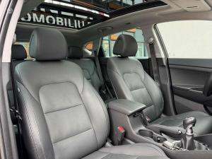 Pelēks Hyundai Tucson 2015 Kauņa, ar dzinēja tilpumu 2.00 L un nobraukumu 180 tūkst. km par 12290 €, foto 26 vietnē AUTOMOTO.COM.LV