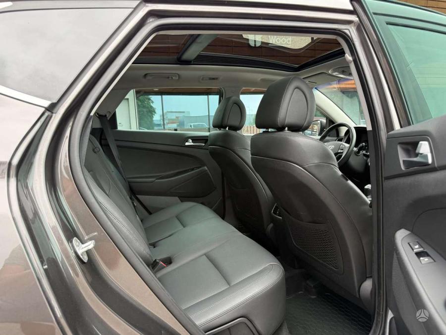 Pelēks Hyundai Tucson 2015 Kauņa, ar dzinēja tilpumu 2.00 L un nobraukumu 180 tūkst. km par 12290 €, foto 27 vietnē AUTOMOTO.COM.LV
