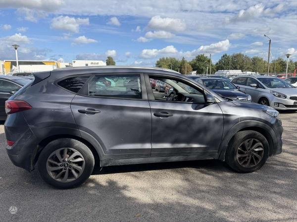 Pelēks Hyundai Tucson 2015 Marijampole, ar dzinēja tilpumu 2.00 L un nobraukumu 273 tūkst. km par 5350 €, foto 4 vietnē AUTOMOTO.COM.LV