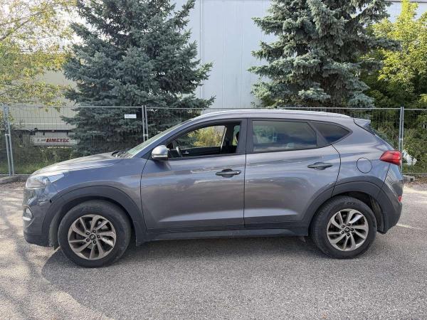 Pelēks Hyundai Tucson 2015 Marijampole, ar dzinēja tilpumu 2.00 L un nobraukumu 273 tūkst. km par 5350 €, foto 8 vietnē AUTOMOTO.COM.LV