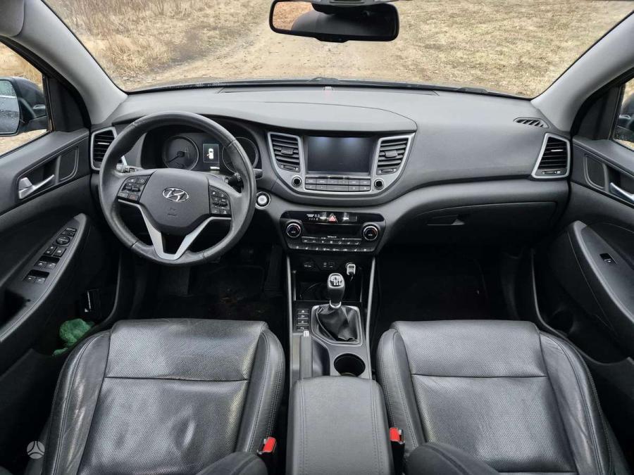 Pelēks Hyundai Tucson 2015 Viļņa, ar dzinēja tilpumu 2.00 L un nobraukumu 160 tūkst. km par 11900 €, foto 6 vietnē AUTOMOTO.COM.LV