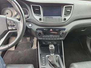 Pelēks Hyundai Tucson 2015 Viļņa, ar dzinēja tilpumu 2.00 L un nobraukumu 160 tūkst. km par 11900 €, foto 8 vietnē AUTOMOTO.COM.LV