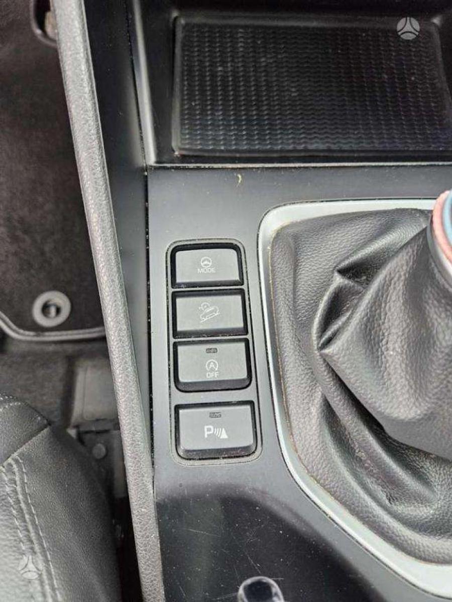 Pelēks Hyundai Tucson 2015 Viļņa, ar dzinēja tilpumu 2.00 L un nobraukumu 160 tūkst. km par 11900 €, foto 10 vietnē AUTOMOTO.COM.LV