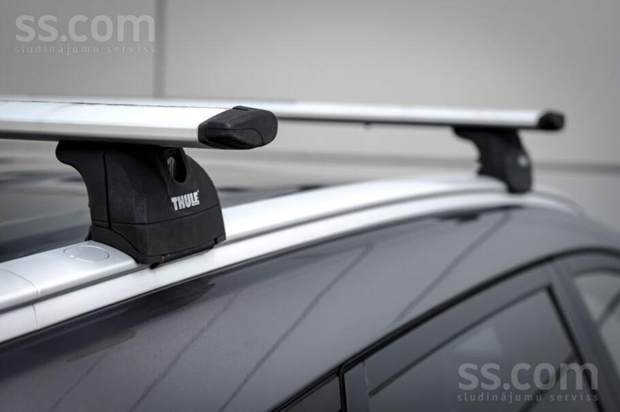 Grey Hyundai Tucson 2015 in Riga, with an engine capacity of 2.00 L and mileage of 259 thousand km for 9990 €, photo 8 on AUTOMOTO.COM.LV