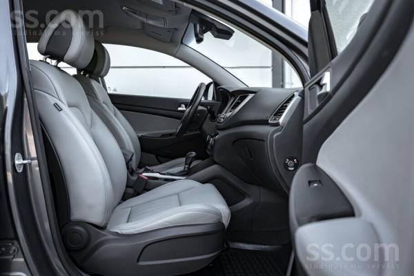 Grey Hyundai Tucson 2015 in Riga, with an engine capacity of 2.00 L and mileage of 259 thousand km for 9990 €, photo 11 on AUTOMOTO.COM.LV
