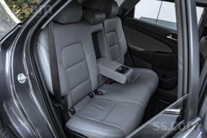 Grey Hyundai Tucson 2015 in Riga, with an engine capacity of 2.00 L and mileage of 259 thousand km for 9990 €, photo 13 on AUTOMOTO.COM.LV